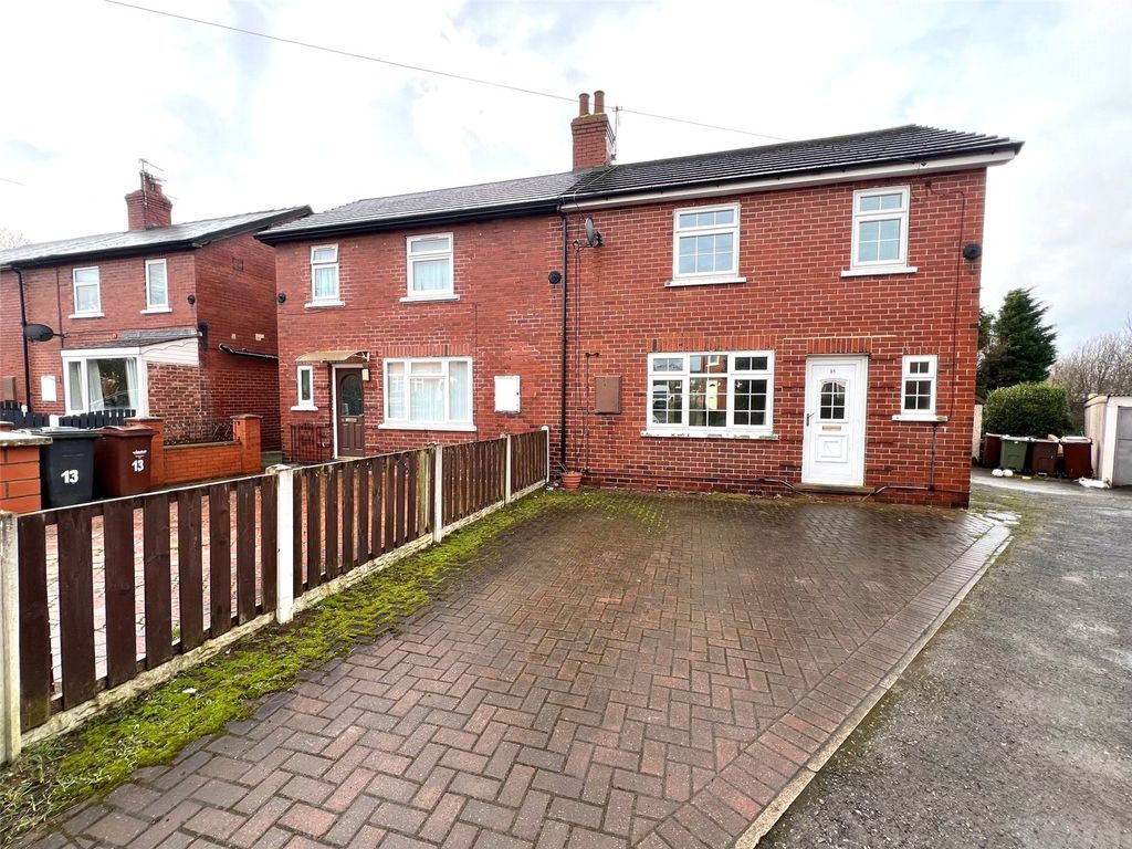 3 Bed Semi Detached House For Sale In Woodland Avenue Kirkthorpe