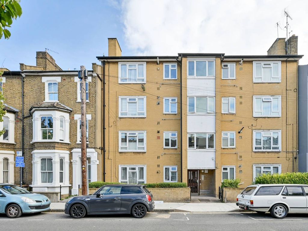 1 Bed Flat To Rent In Macfarlane Road Shepherds Bush London W12 £
