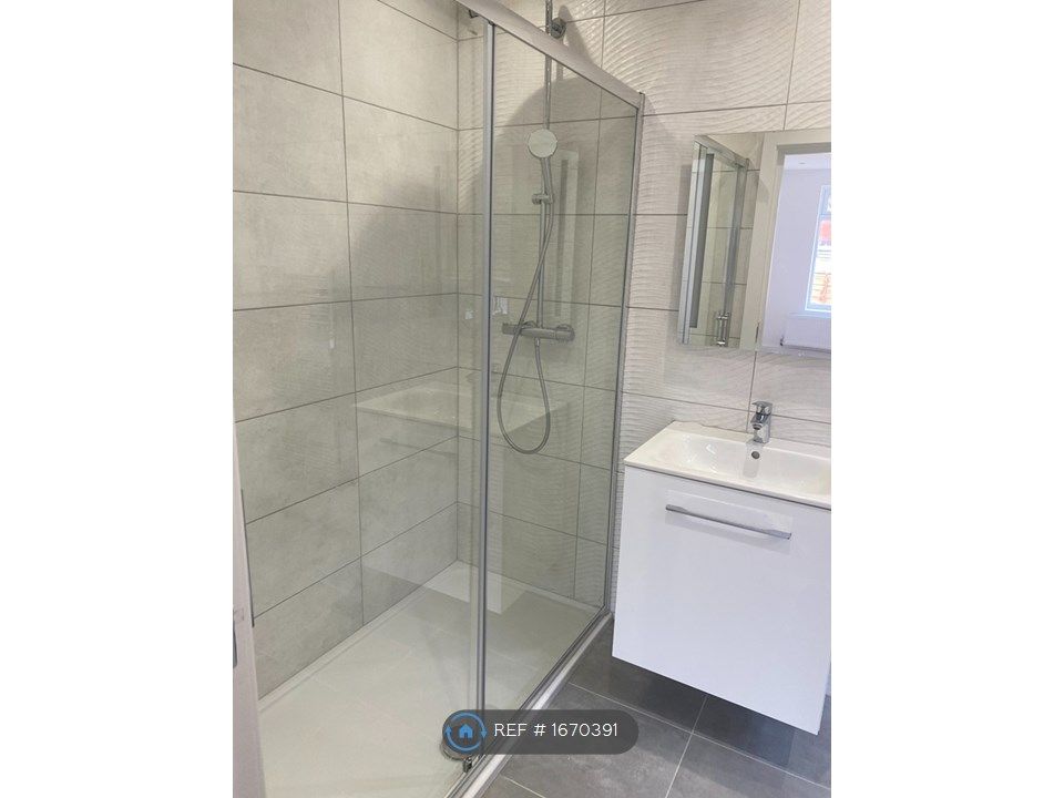 2 bed flat to rent in Mogden Lane, Isleworth TW7 - Zoopla