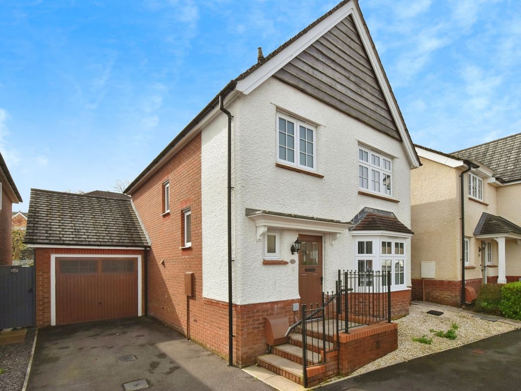 3 Bed Detached House For Sale In Parc Cwm Pant Bach Merthyr Tydfil