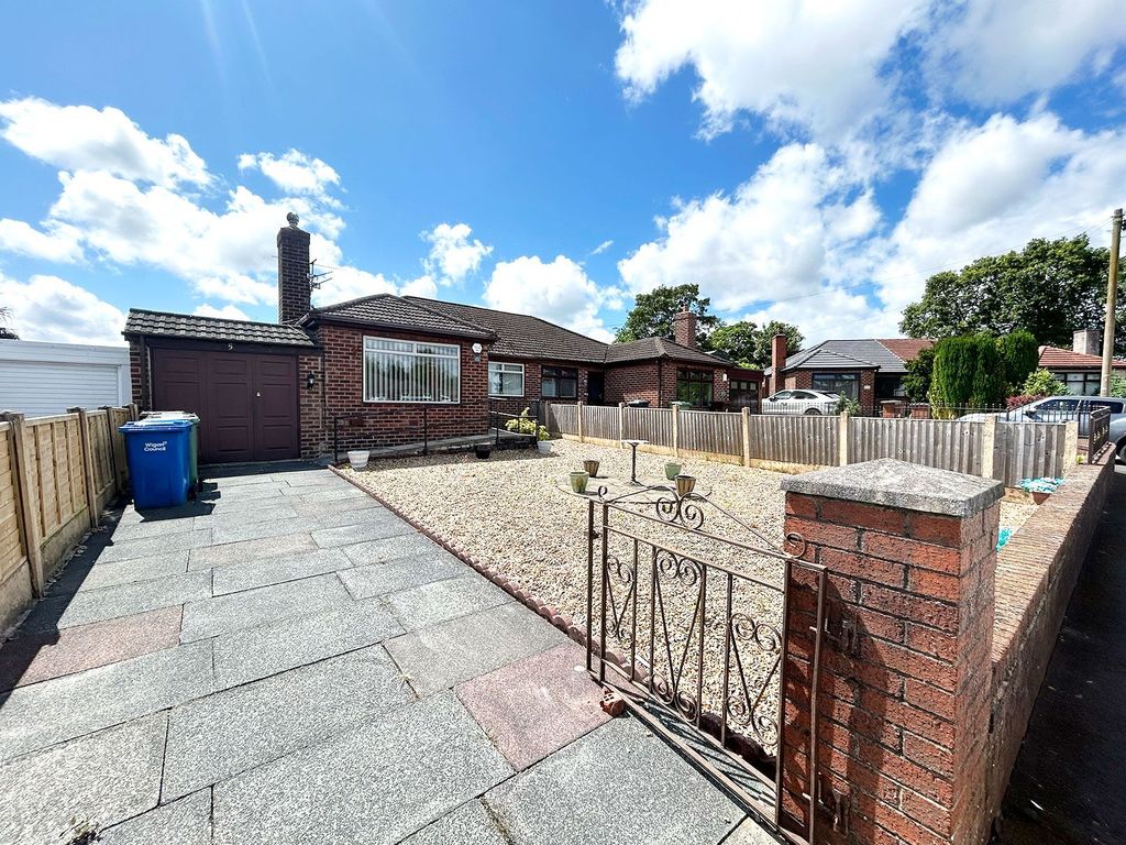 3 bed bungalow for sale in Crossway Close, Ashton-In-Makerfield, Wigan WN4, £190,000 - Zoopla