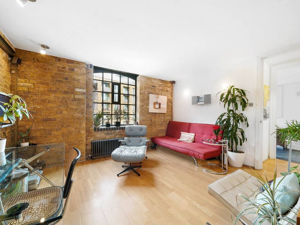 1 bed flat for sale in Gowers Walk, Aldgate, London E1, £480,000 - Zoopla