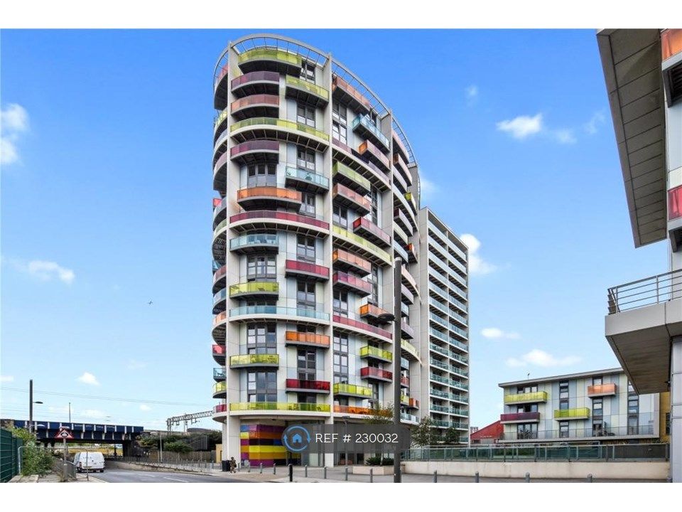2 bed flat to rent in Icona Point, London E15 - Zoopla