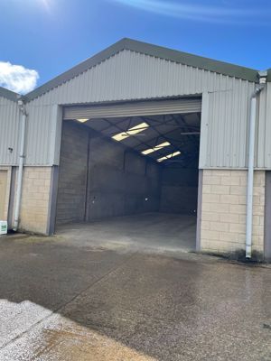 Industrial to let in Lock Up Storage Units, Hatton Heath, Tattenhall ...