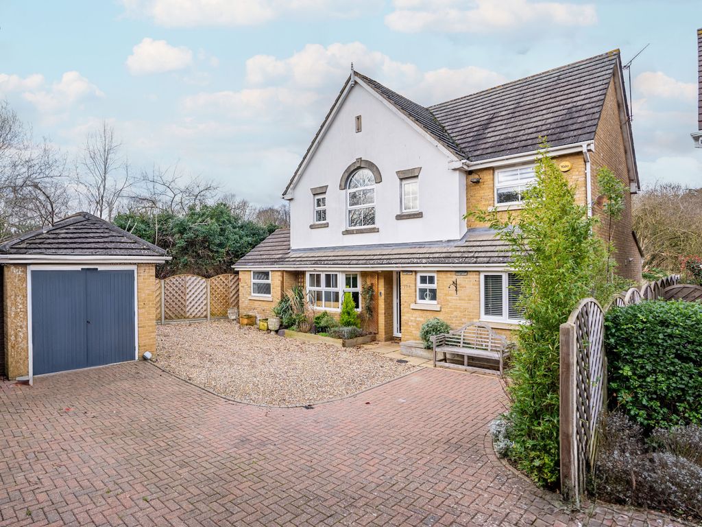 4 bed detached house for sale in Puddingstone Drive, St. Albans ...