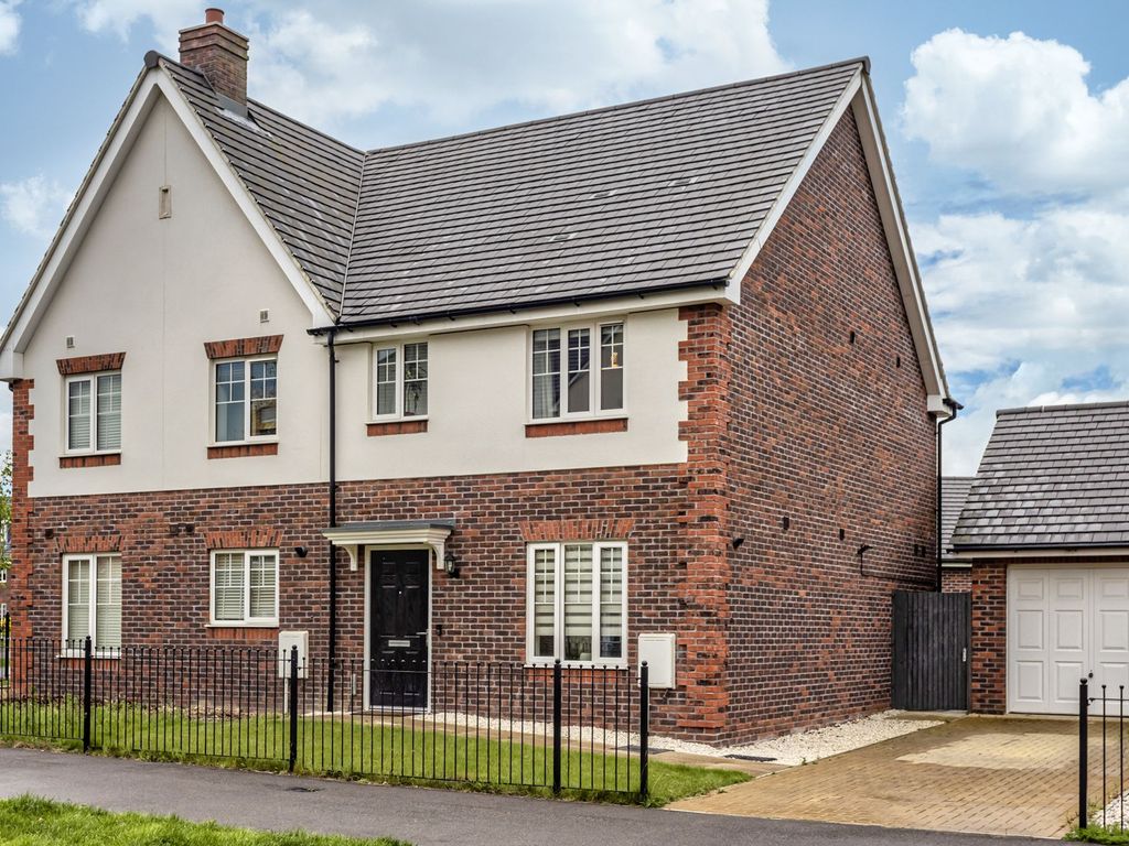 3 bed semi-detached house for sale in Foxglove Drive, Crawley RH10 - Zoopla