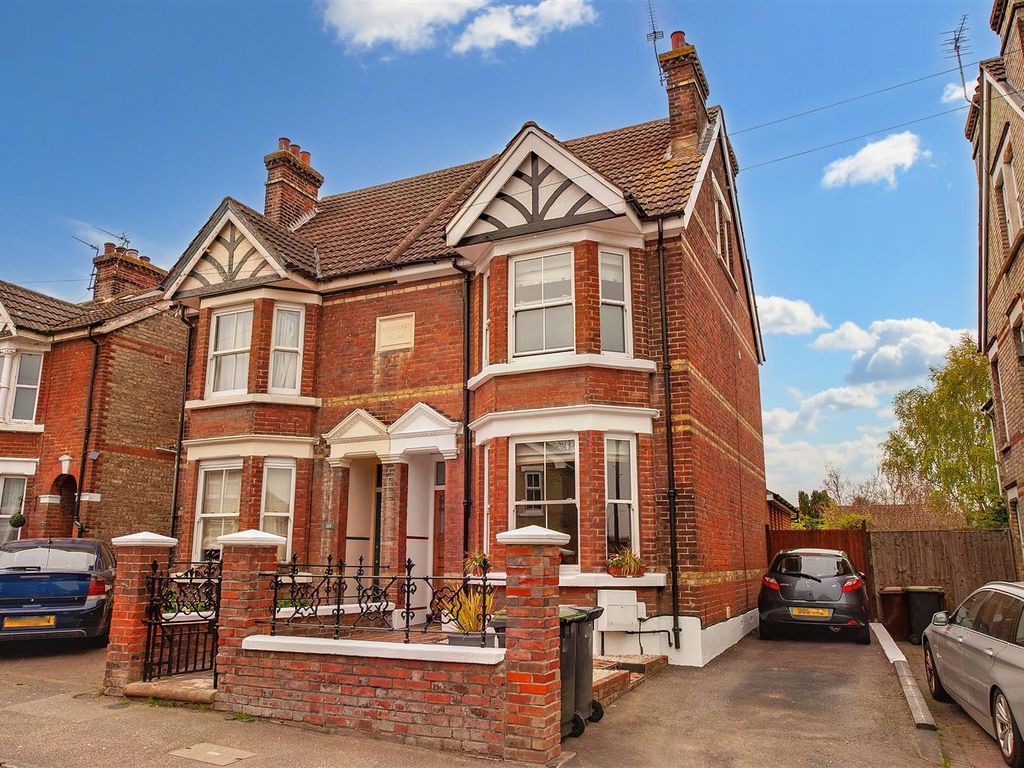 5 bed semi-detached house for sale in Malling Road, Snodland ME6 - Zoopla