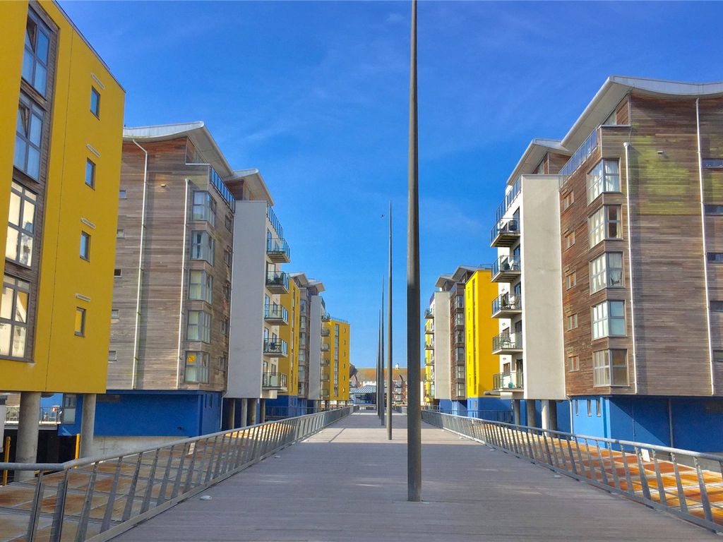 2 bed flat to rent in Midway Quay, Eastbourne, East Sussex BN23 - Zoopla