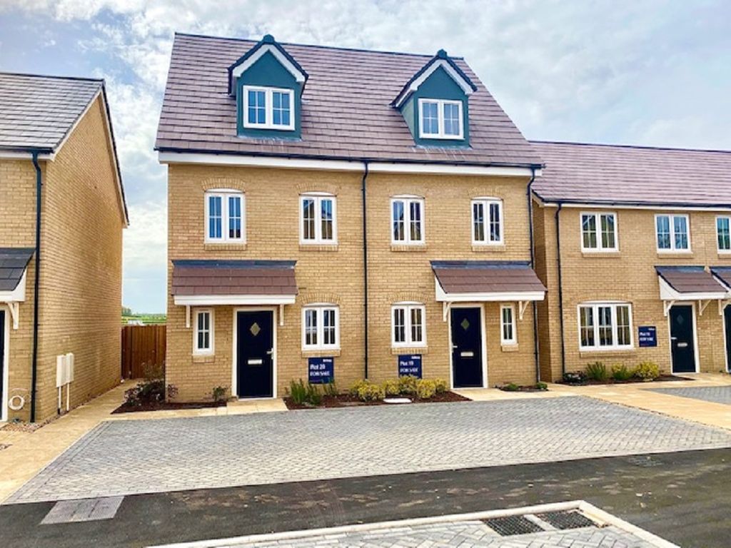 New home, 3 bed town house for sale in Oundle Road, Alwalton ...