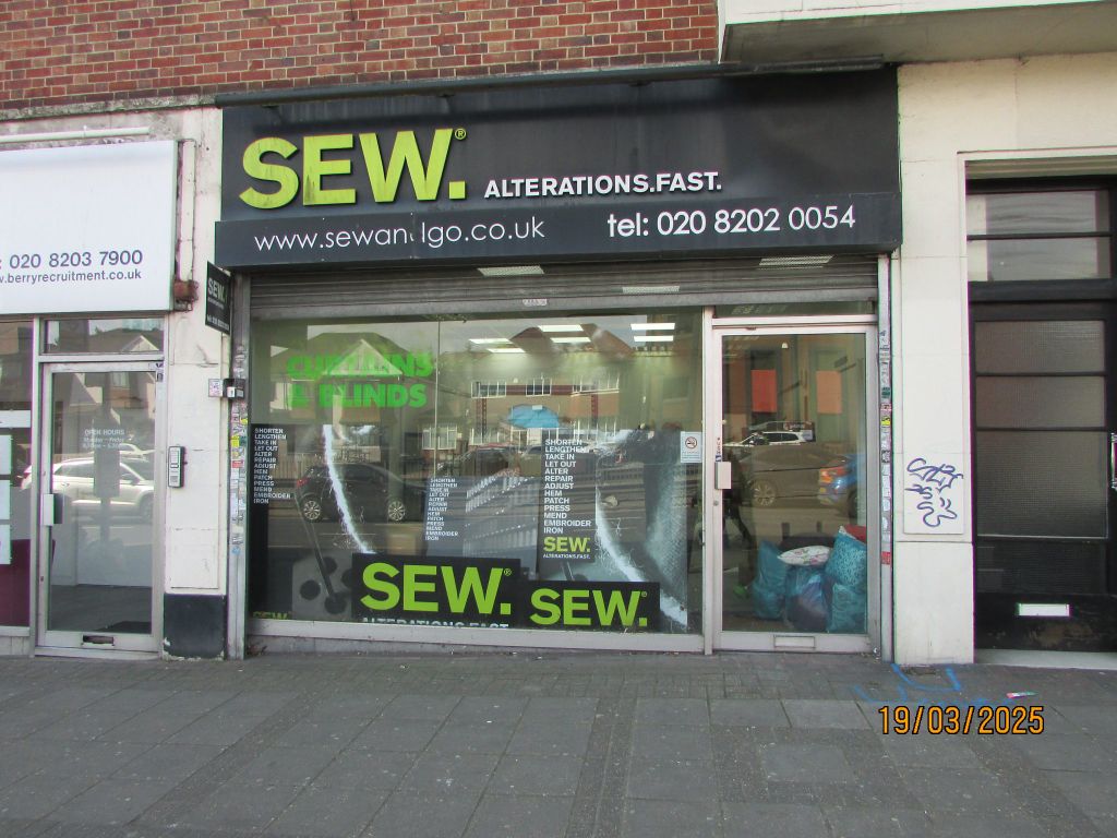 Retail premises to let in Hendon Way, London NW4, £16,000 pa - Zoopla