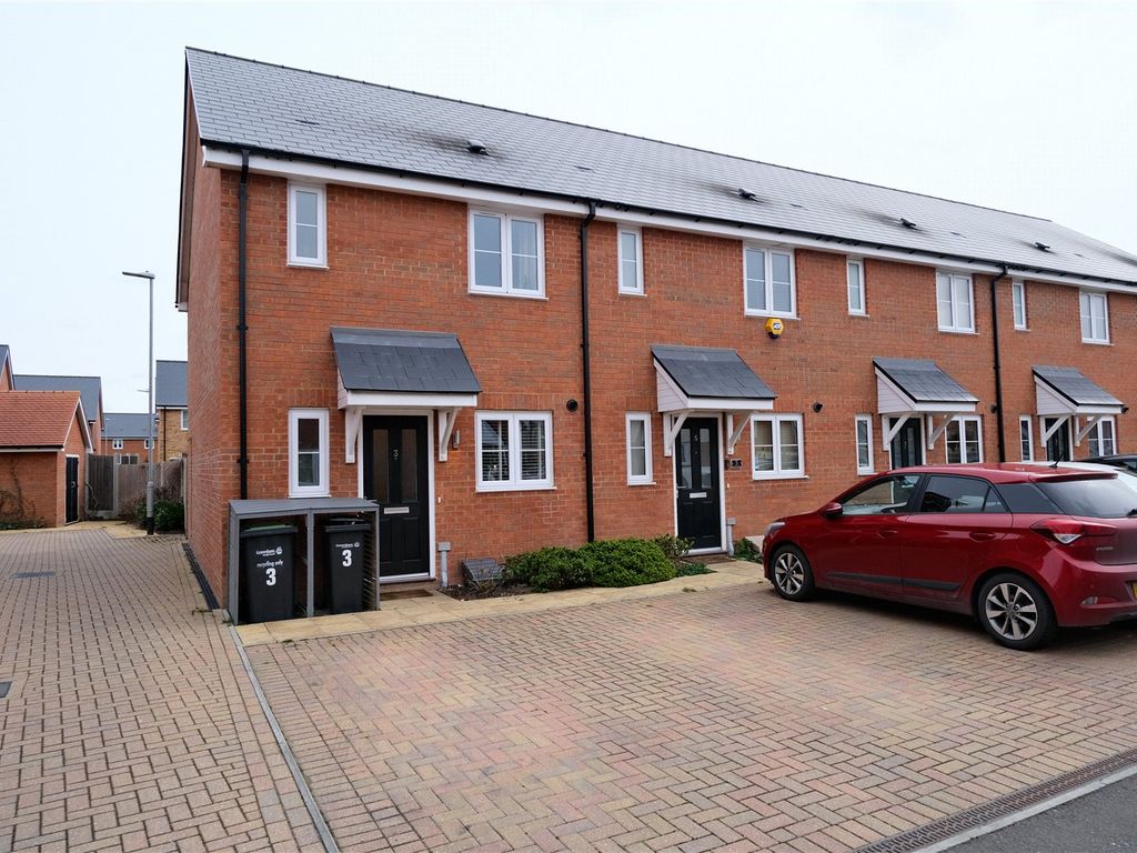 2 bed end terrace house for sale in Barchamber Way, Gravesend, Kent DA12 - Zoopla