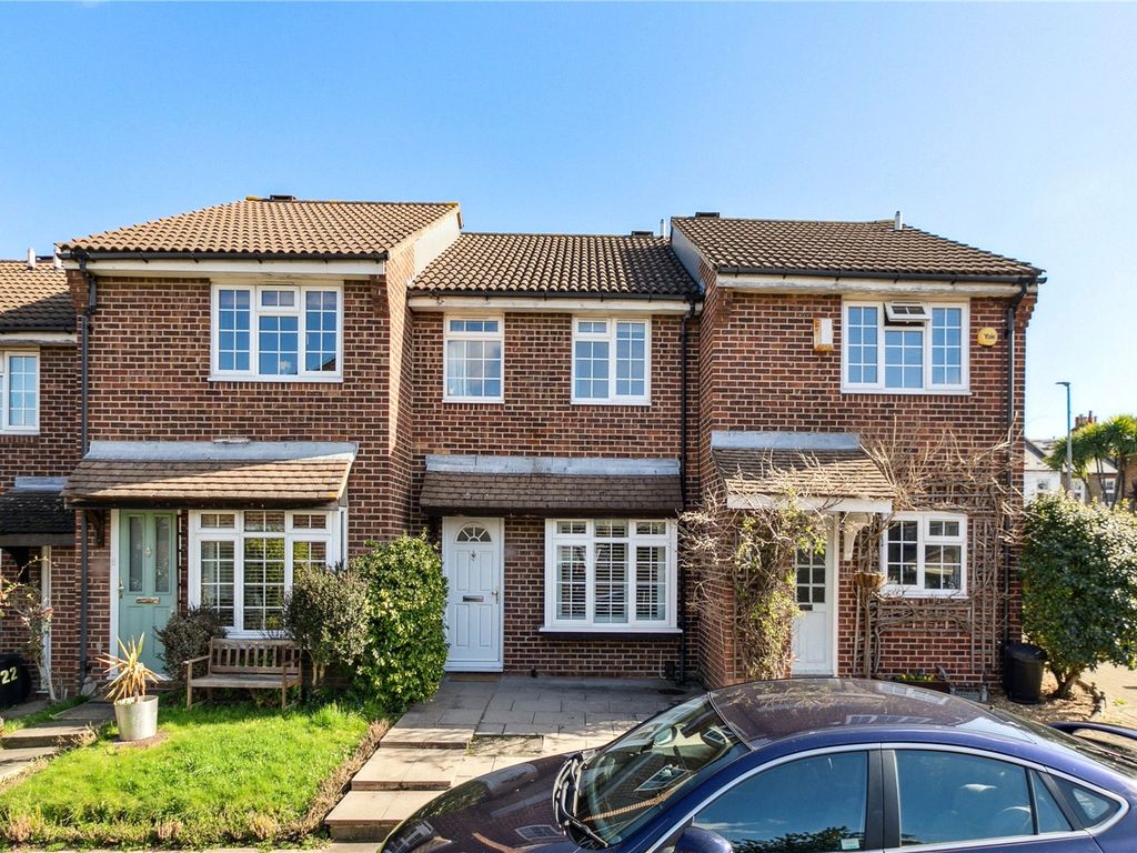 3 bed terraced house for sale in St Benets Close, London SW17 - Zoopla