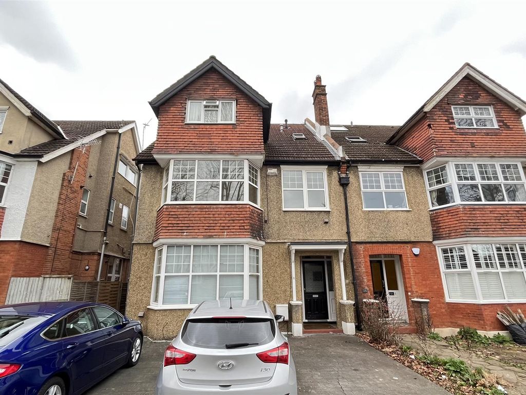 1 bed flat to rent in Camborne Road, Sutton SM2, £1,100 pcm - Zoopla