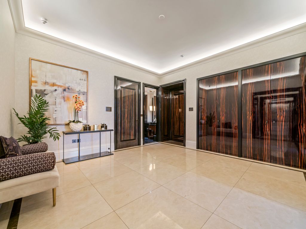2 bed flat to rent in Whitehall Place, London SW1A, £32,500 pcm - Zoopla