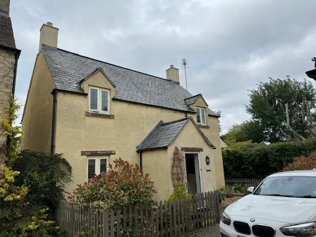 3 bed detached house to rent in The Wern, Lechlade GL7, £1,800 pcm - Zoopla