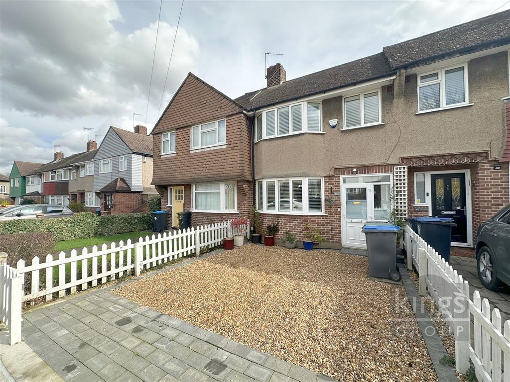 3 bed terraced house for sale in Kenilworth Crescent, Enfield EN1, £ ...