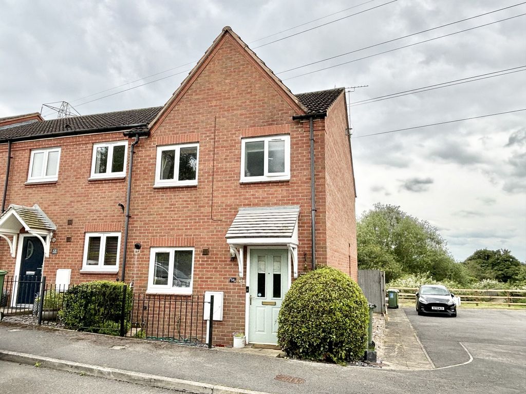 3 bed end terrace house for sale in New Bridge Road, Glen Parva ...
