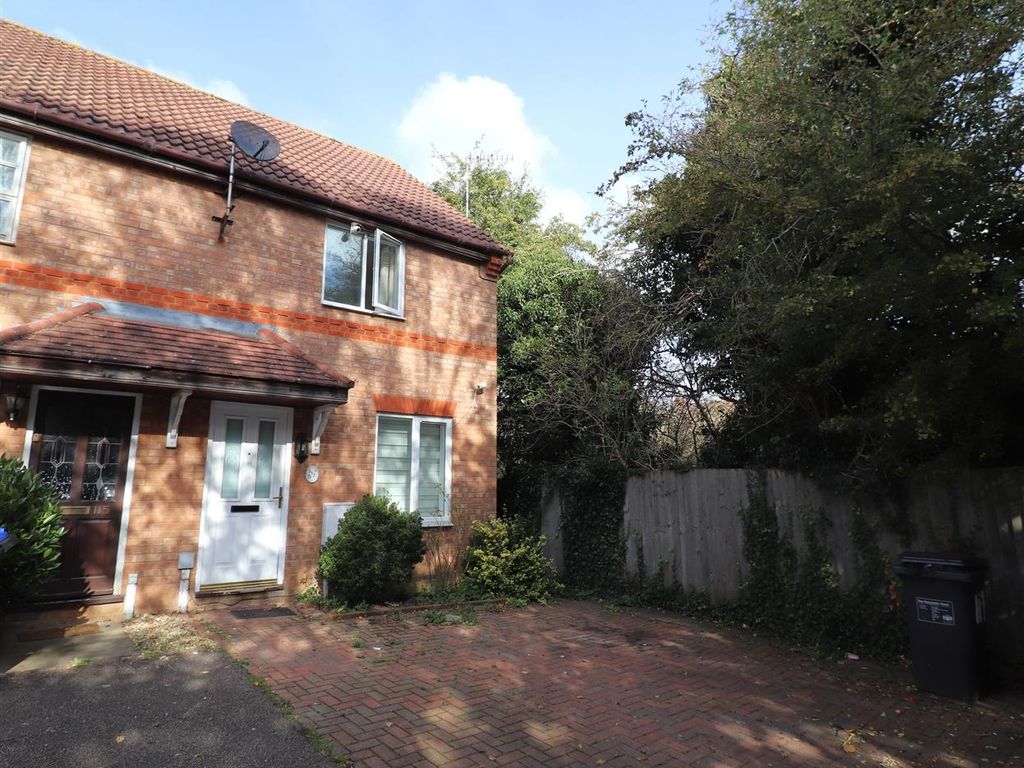 2 Bed End Terrace House For Sale In Muncaster Gardens Wootton