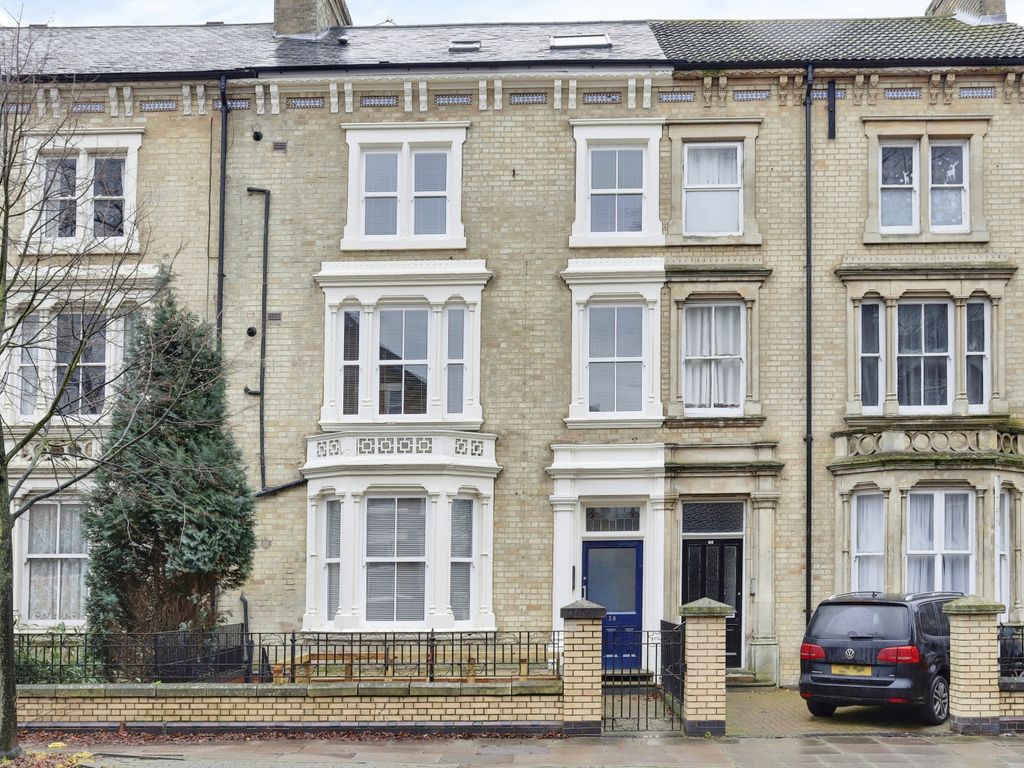 1 bed flat to rent in Fosse Road Central, Leicester LE3, £850 pcm - Zoopla