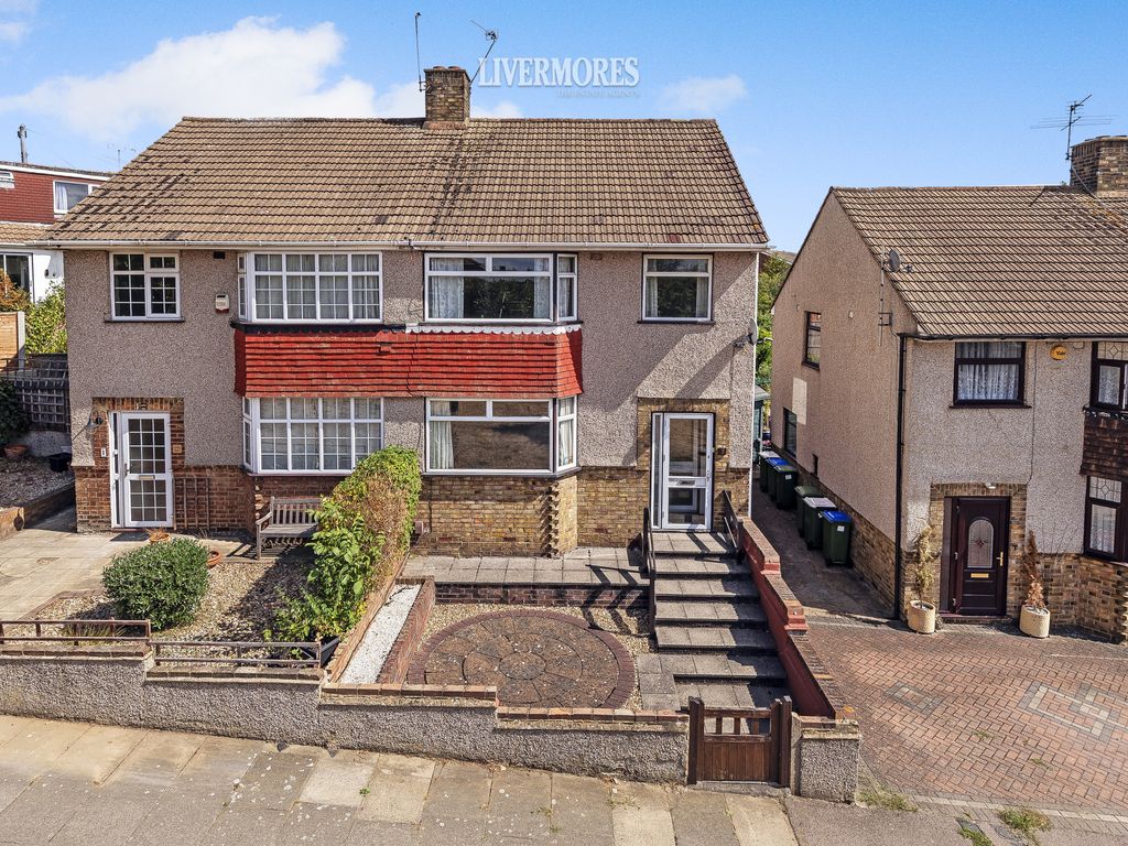 3 Bed Semi Detached House For Sale In Rectory Close Crayford Dartford