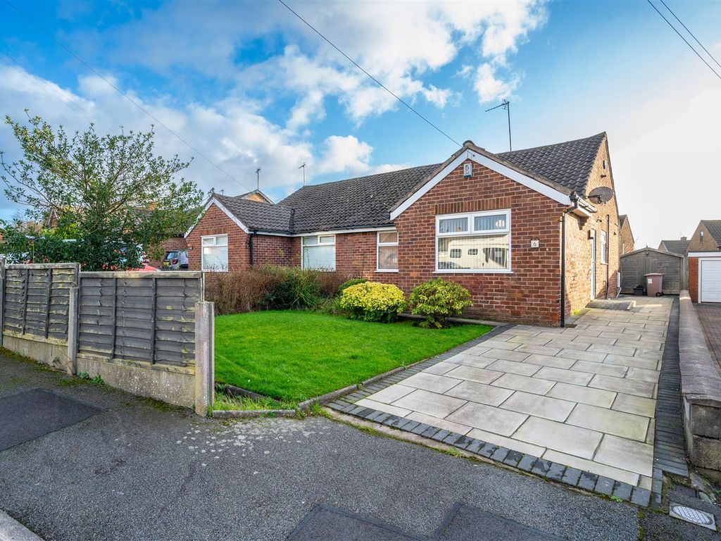 2 Bed Semi Detached Bungalow For Sale In Finch Avenue Rainford St
