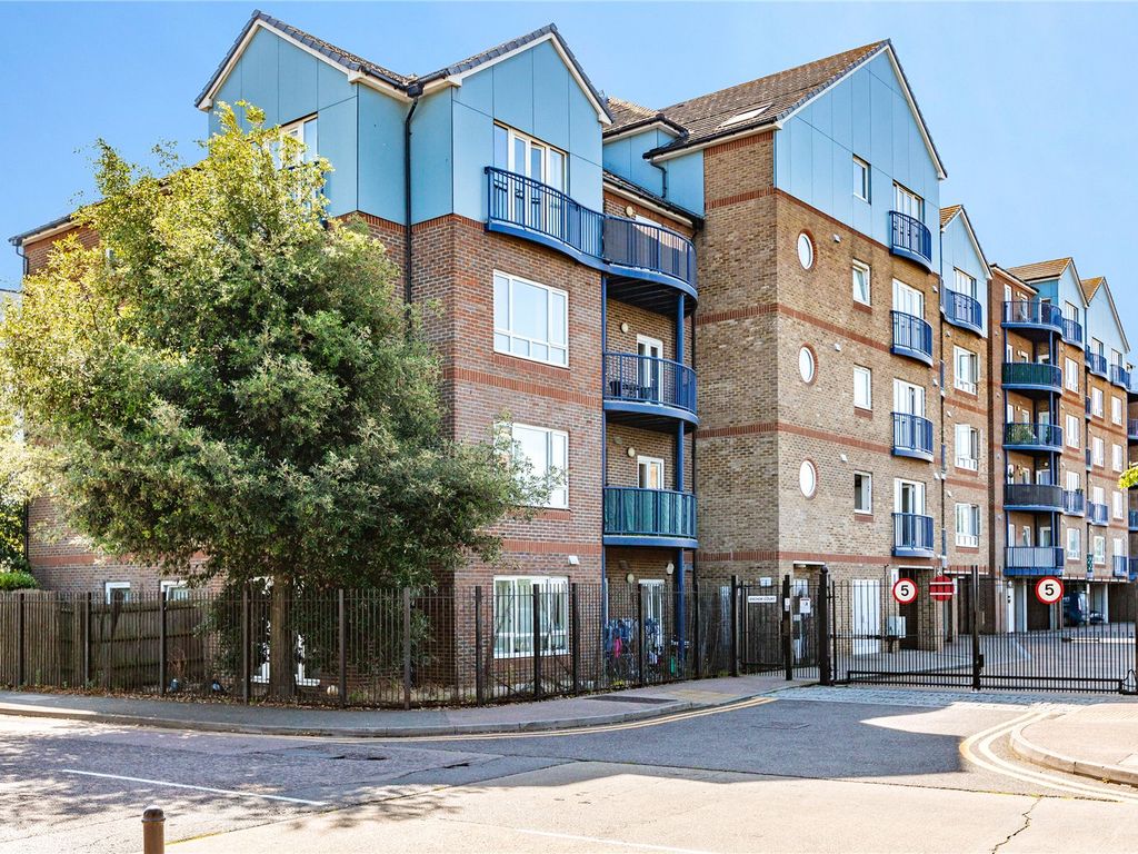 2 bed flat for sale in Anchor Court, Argent Street, Grays, Essex RM17 ...