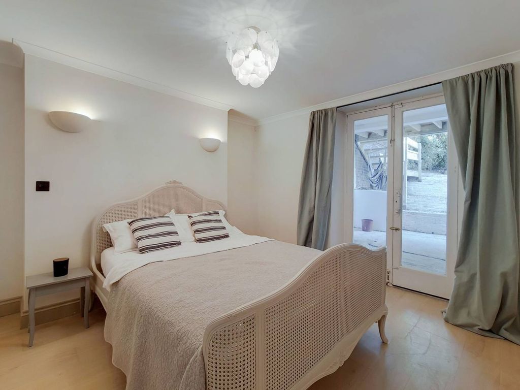 3 bed maisonette to rent in Devonia Road, Angel, London N1 - Zoopla