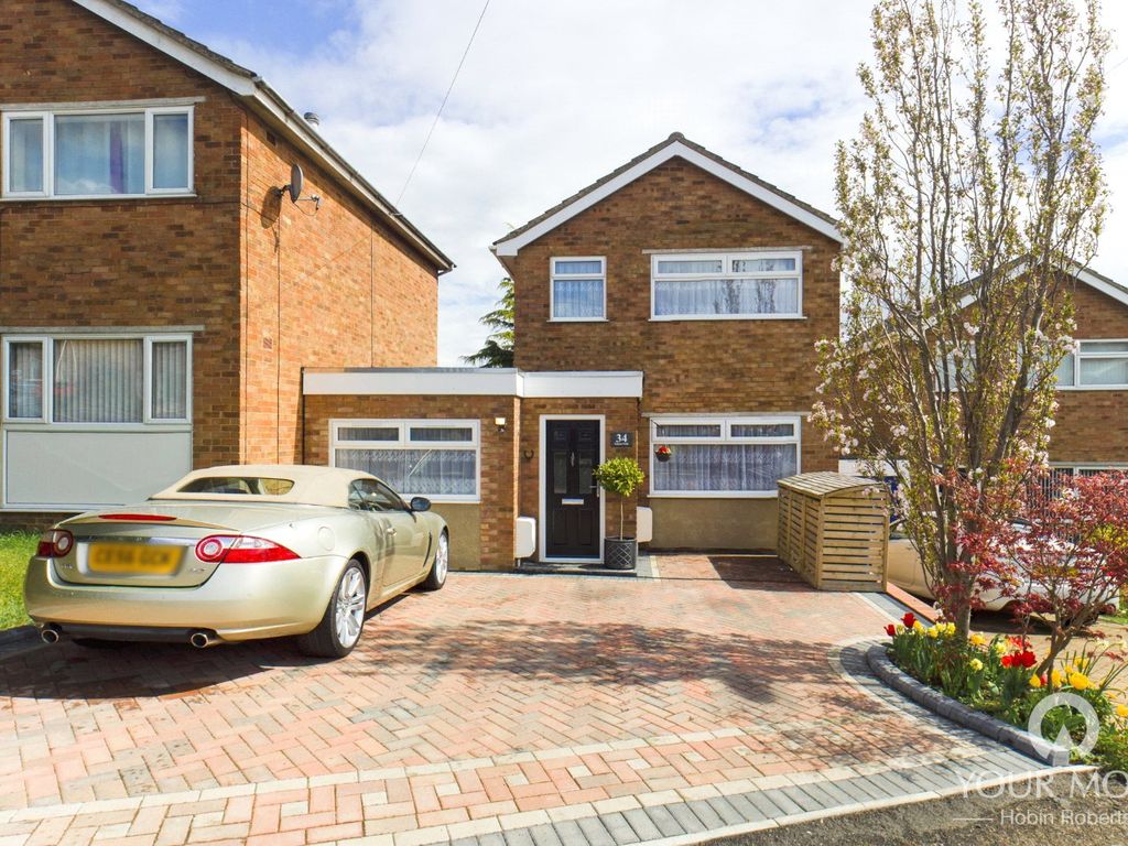 3 bed detached house to rent in Kipton Field, Rothwell, Kettering ...