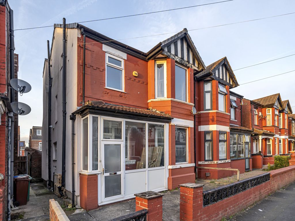 4 bed semi-detached house to rent in Buller Road, Manchester M13 - Zoopla