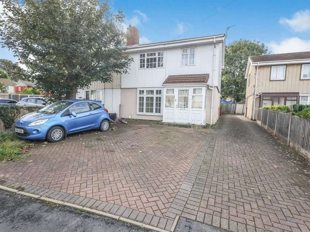 3 Bed Semi Detached House For Sale In Newark Croft Sheldon Birmingham