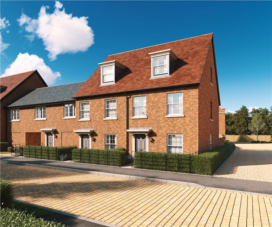 4 bed end terrace house for sale in Sequoia Lane, Romsey, Hampshire ...