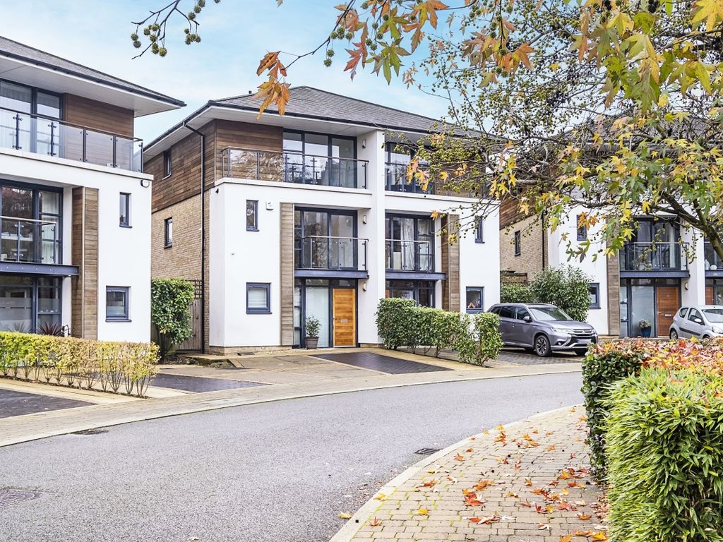 5 bed semi-detached house to rent in Whitelands Crescent, London SW18, £6,500 pcm - Zoopla