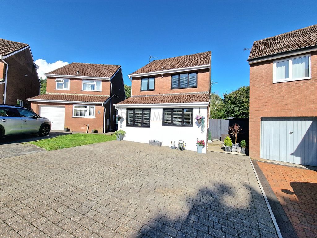 3 bed detached house for sale in Heol Castell Coety, Litchard, Bridgend ...