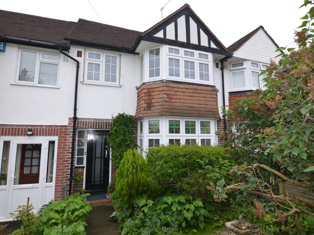 3 Bed Terraced House To Rent In Jevington Way London Se12 £1 850 Pcm