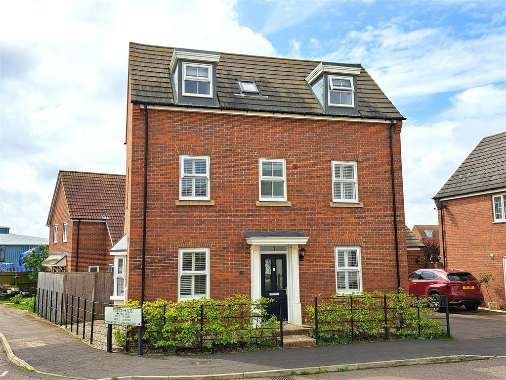 4 bed detached house for sale in Poppyfields, Gamlingay, Sandy ...