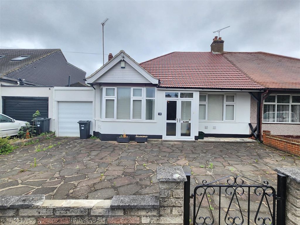 3 bed semi-detached bungalow for sale in Roding Lane South, Ilford IG4 ...