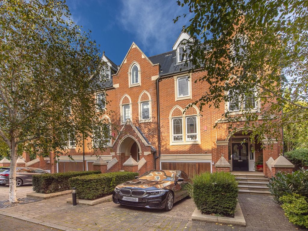 6 bed town house to rent in Pomeroy Close, Twickenham TW1 - Zoopla