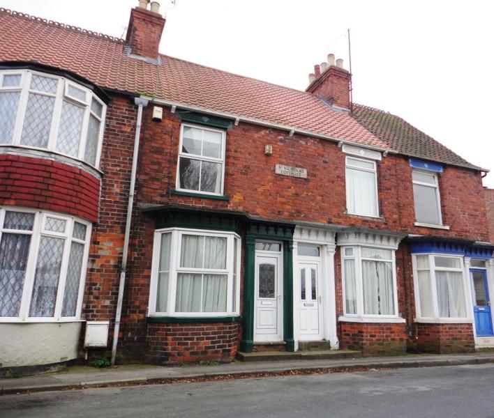 2 bed terraced house to rent in Holme Church Lane, Beverley HU17 - Zoopla