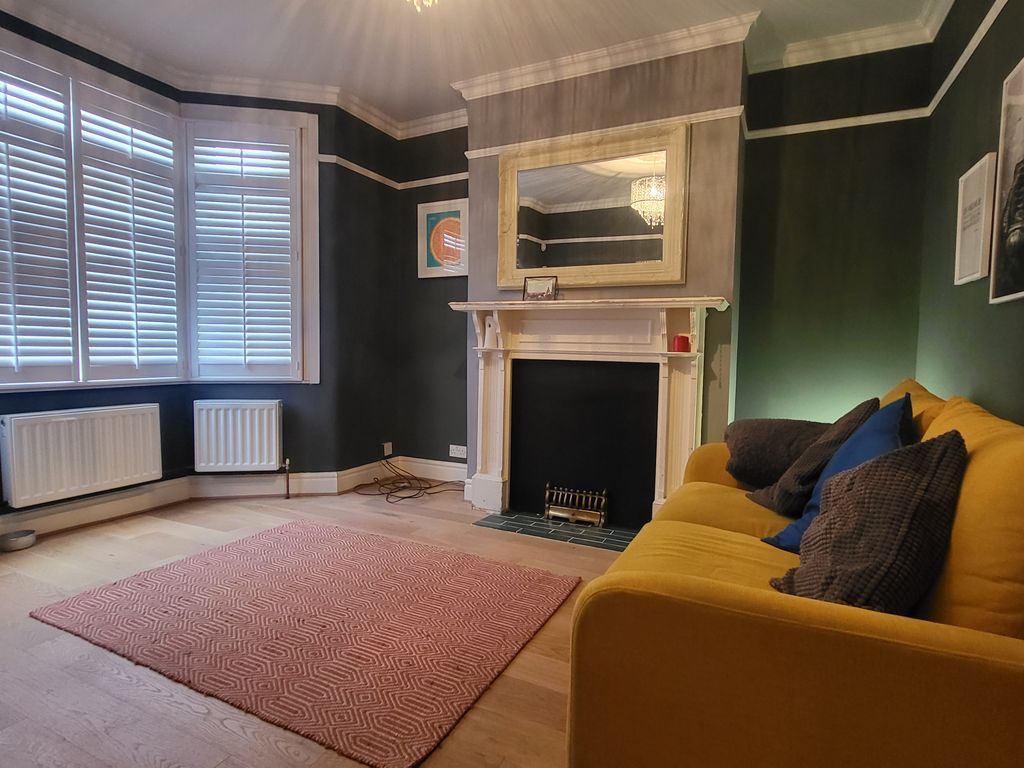 3 bed terraced house to rent in Essex Road, Barking IG11, £2,297 pcm - Zoopla