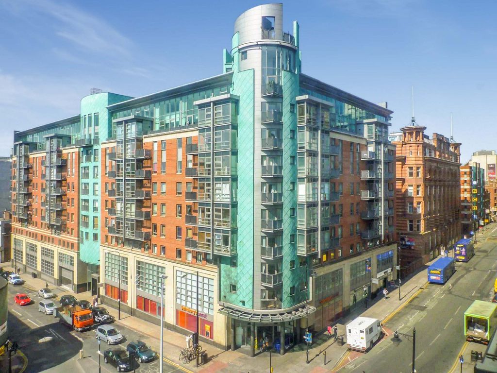 2 bed flat to rent in W3, 51 Whitworth Street West, Southern Gateway ...