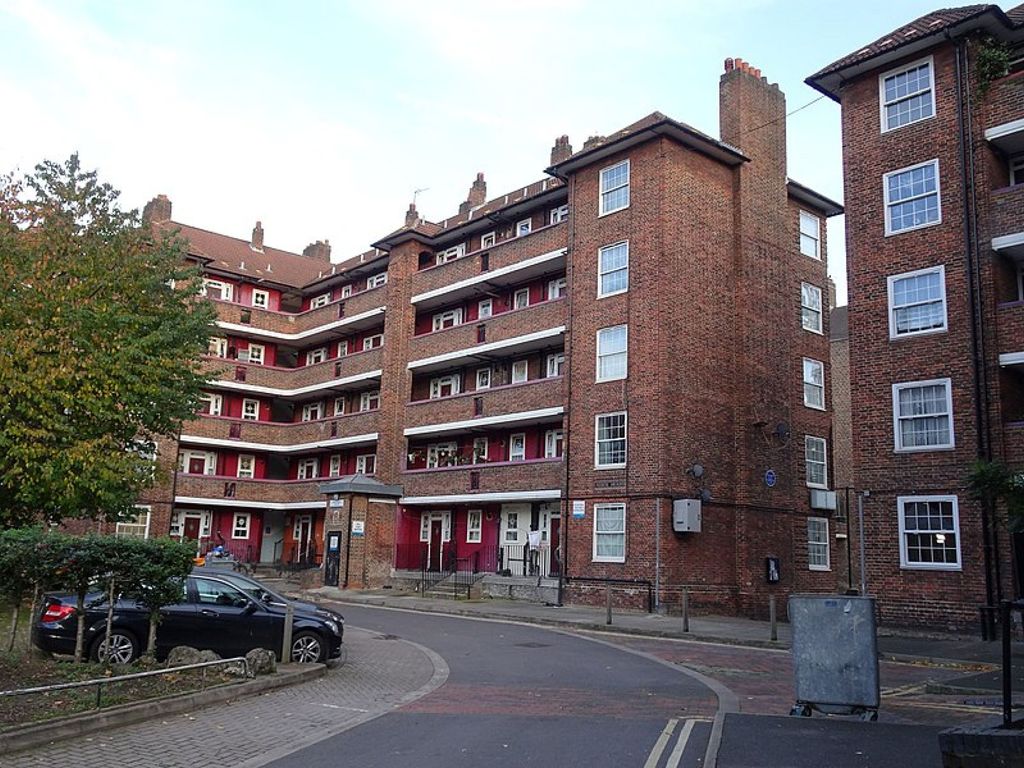 2 bed flat to rent in Rockingham Street, London SE1, £2,200 pcm - Zoopla