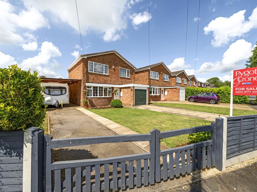 3 bed detached house for sale in Hurst Crescent, Barrowby NG32 - Zoopla