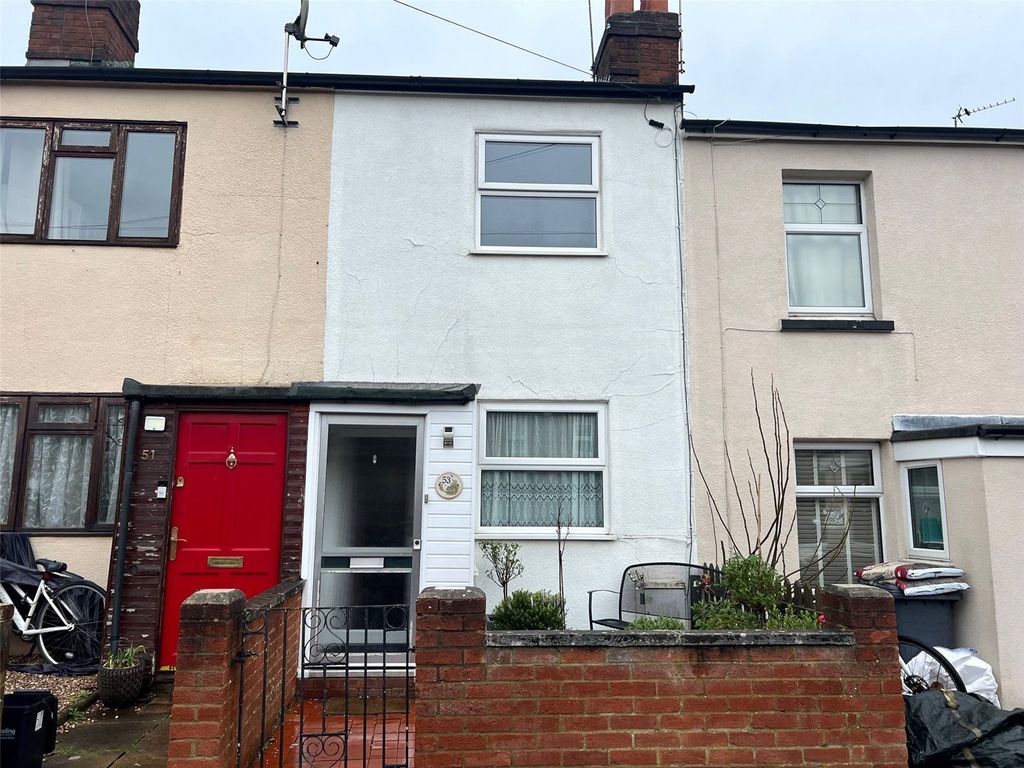 3 bed terraced house to rent in Western Road, Reading, Berkshire RG1, £1,350 pcm - Zoopla