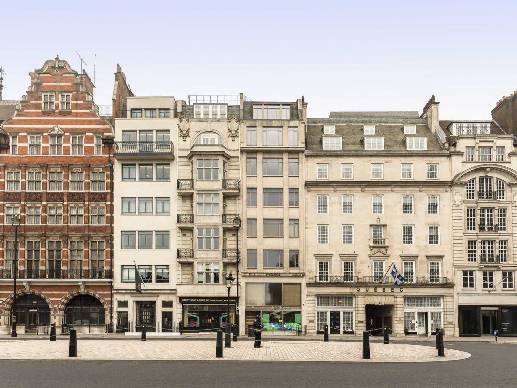 Studio to rent in Pall Mall, London SW1Y, £2,708 pcm - Zoopla