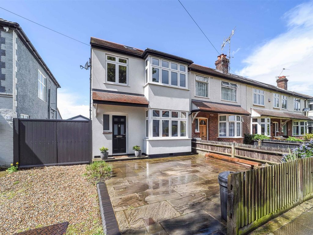 4 bed end terrace house for sale in Hatherop Road, Hampton TW12 - Zoopla