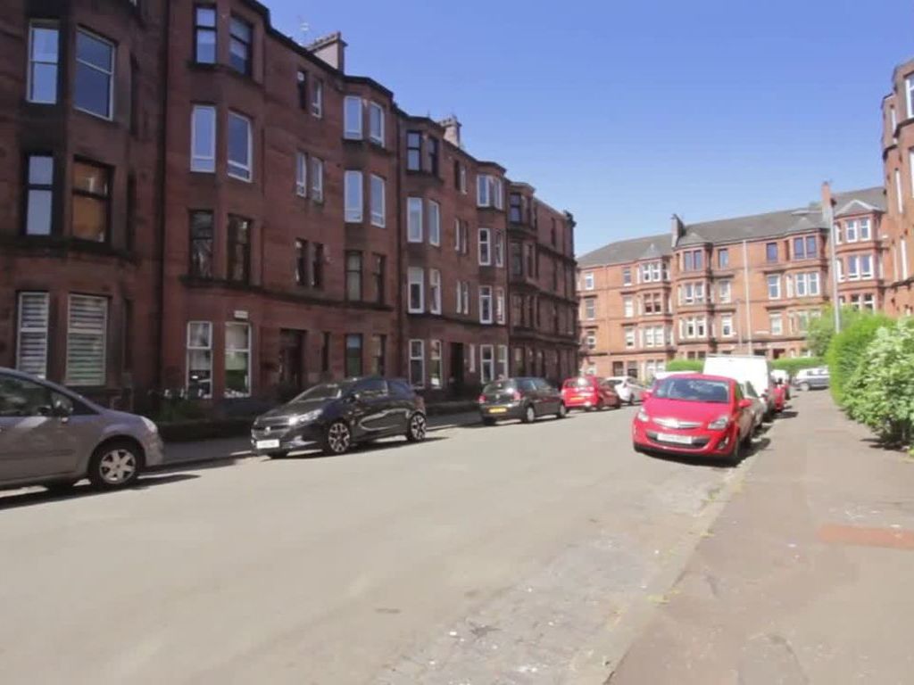 1 bed flat to rent in Kennoway Drive, Glasgow G11, £875 pcm - Zoopla