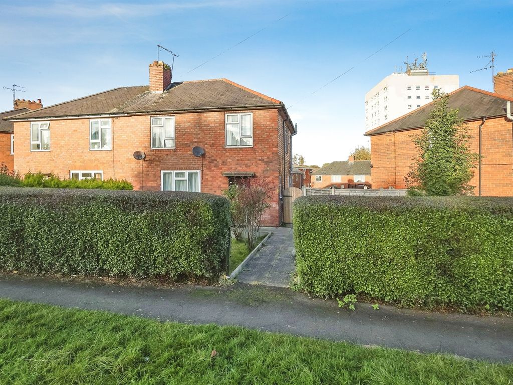 3 Bed Semi Detached House For Sale In Red Leasowes Road Halesowen B63