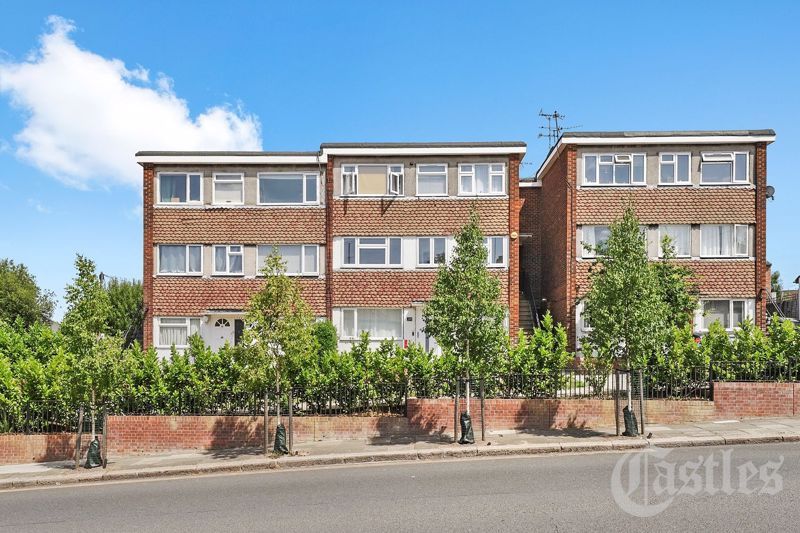 2 bed flat for sale in Colney Hatch Lane, London N10 - Zoopla