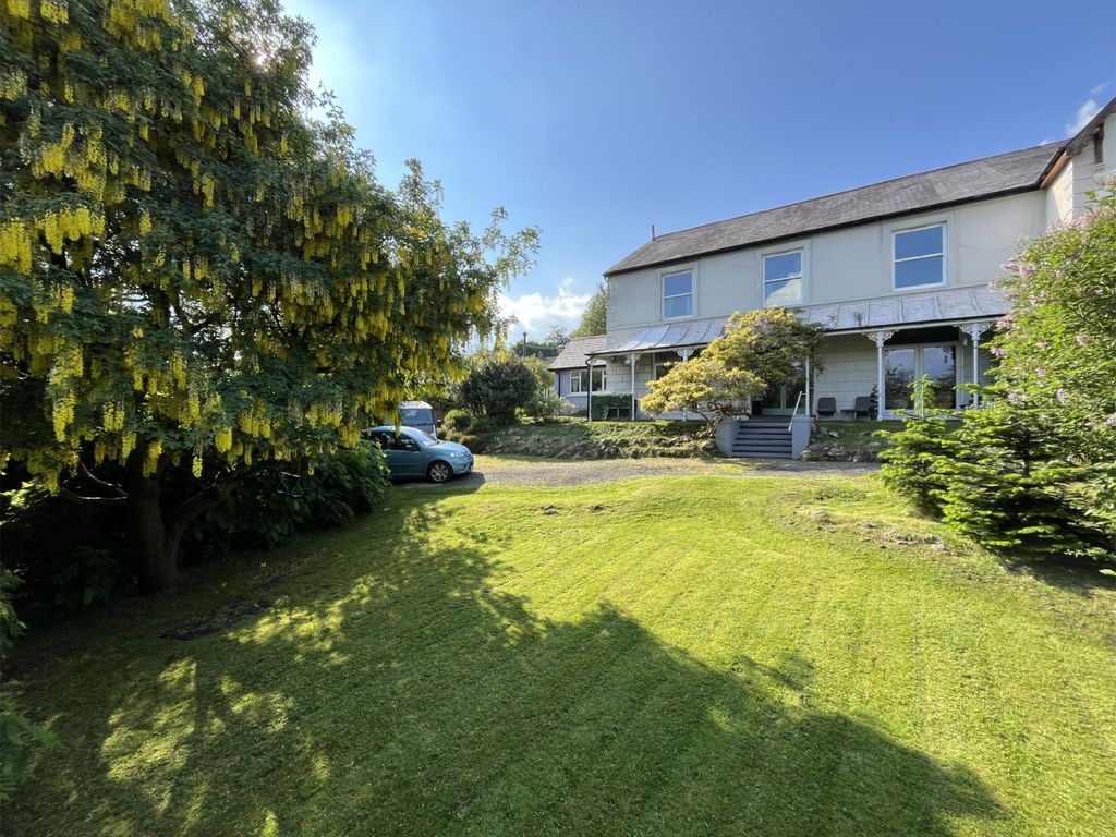 10 bed semi-detached house for sale in Cloth Hall Lane, Merthyr Tydfil ...