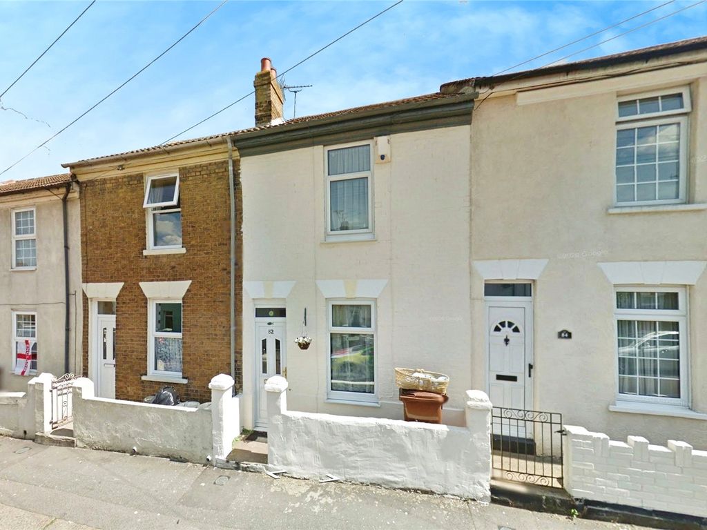 3 bed terraced house for sale in Saxton Street, Gillingham, Kent ME7, £ ...